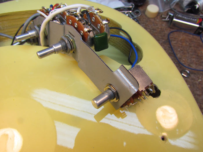 Danelectro Stratoblaster Wiring and Installation Crawls Backward (When ...