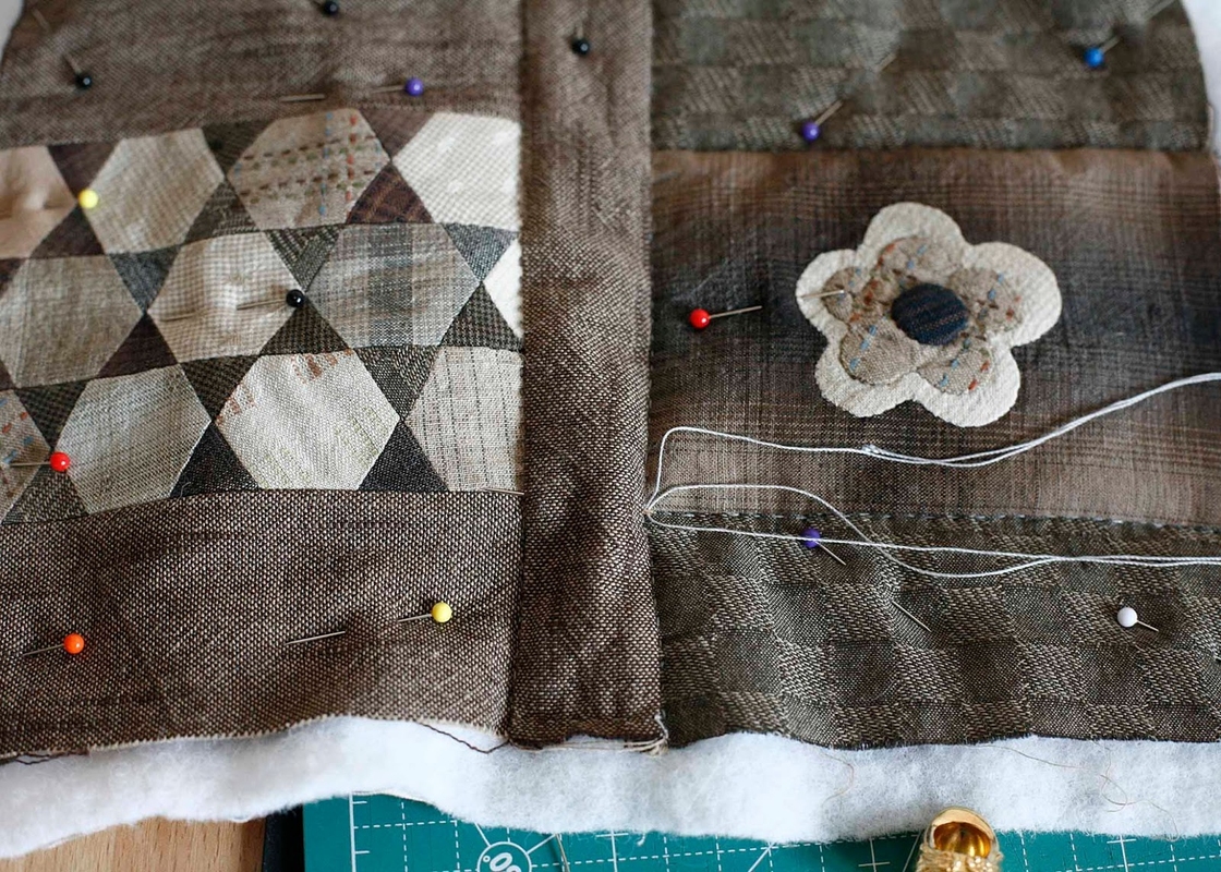 Cosmetic Bag Japanese Patchwork Tutorial. ~ DIY Tutorial Ideas!