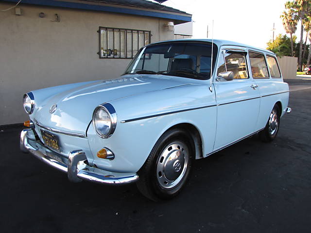 Creswheels: 1968 Volkswagon Squareback - Orange