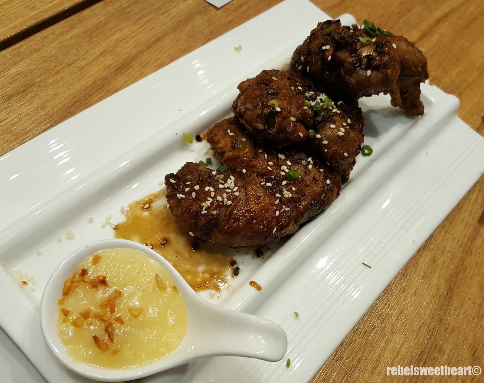 The Rebel Sweetheart.: Foodie Goodie | Kuya J Restaurant.