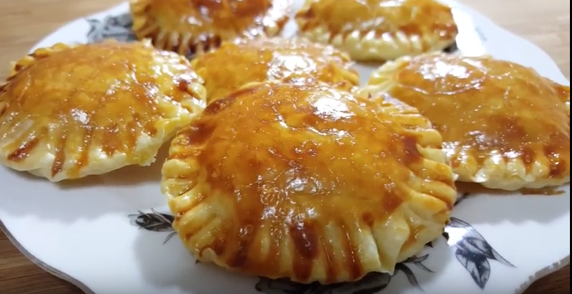 DAPUR KOTA SINGA: PINEAPPLE PUFFS