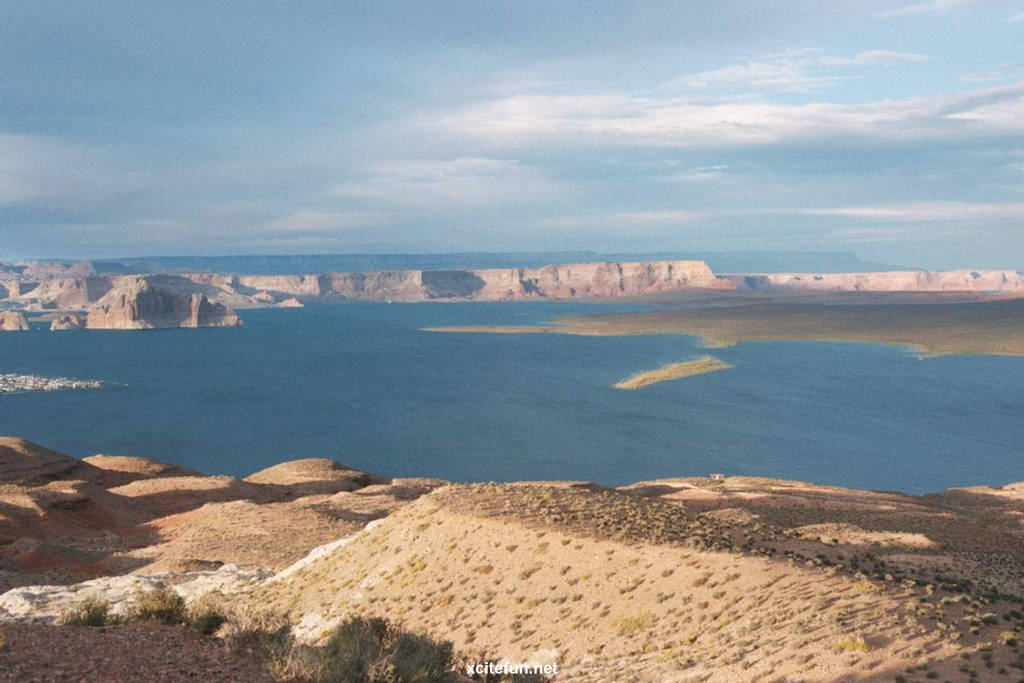 Lake Powell Reservoir : Utah - Arizona