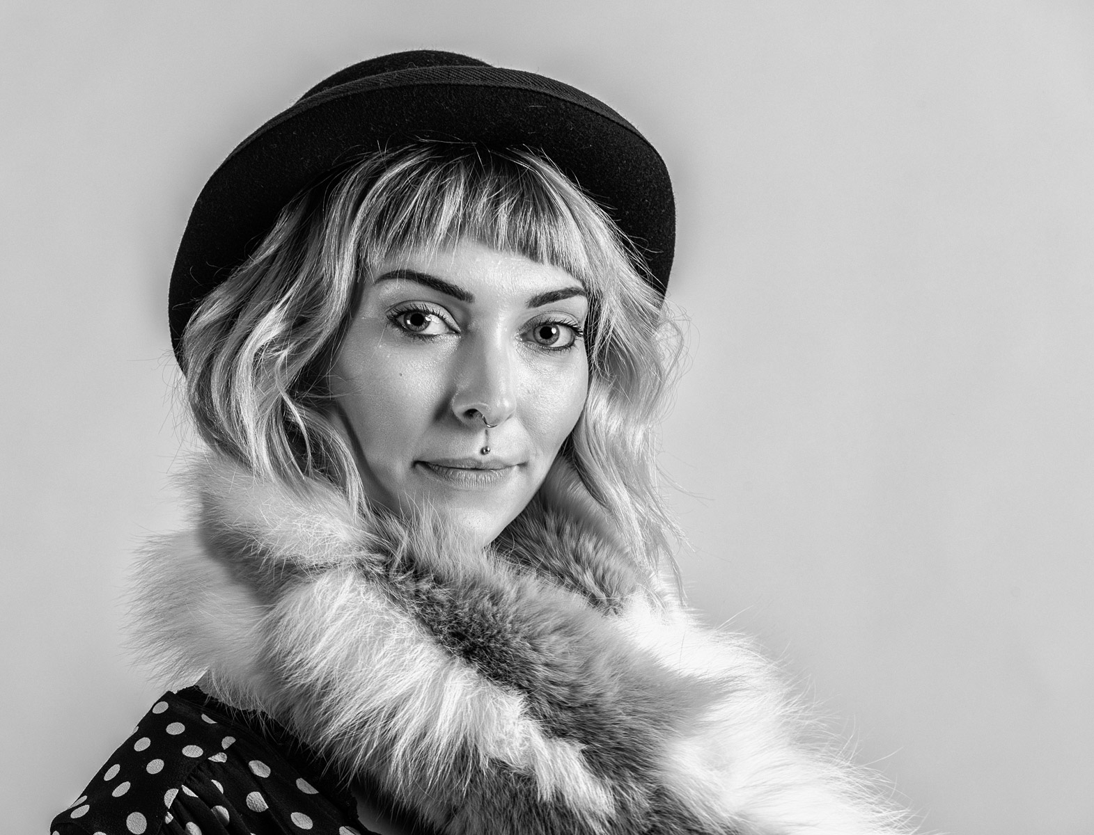 Ellie Moore Official