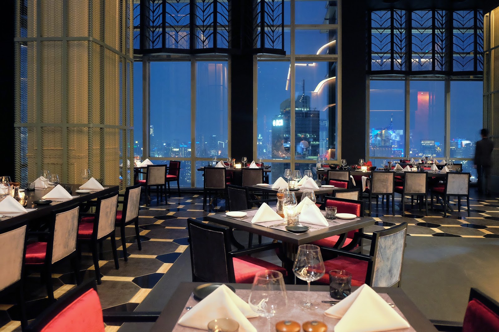 JKTDelicacy.com: ALTITUDE GRILL at The Plaza