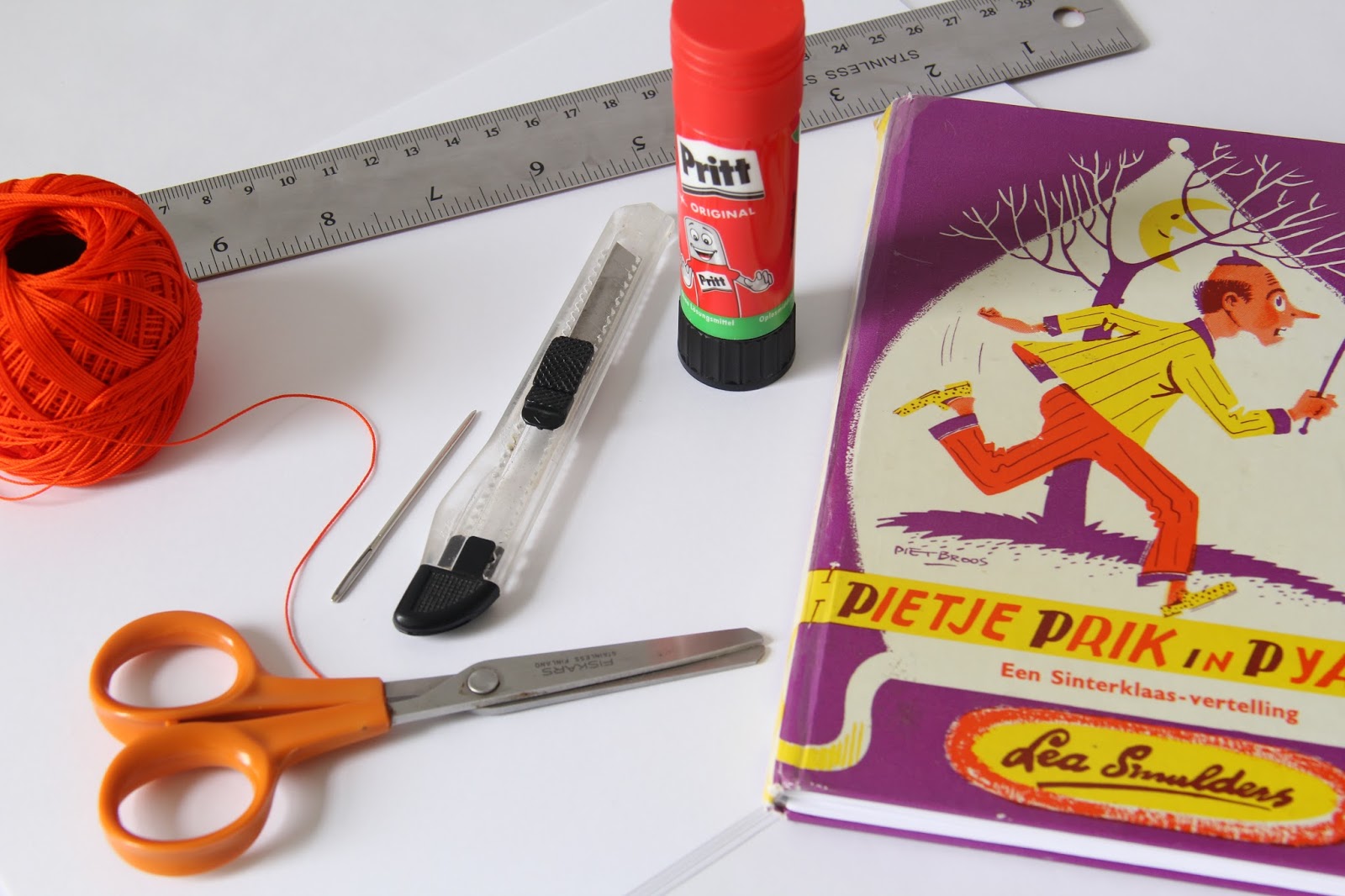 Studio Mojo: DIY: tover een oud boek om in een persoonlijk notitieboekje