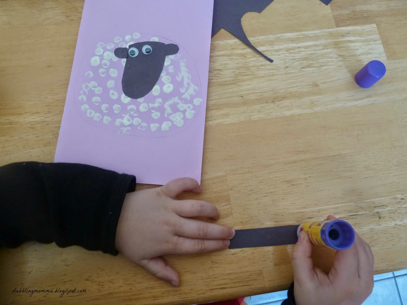 Dabblingmomma: Q-tip Painted Sheep