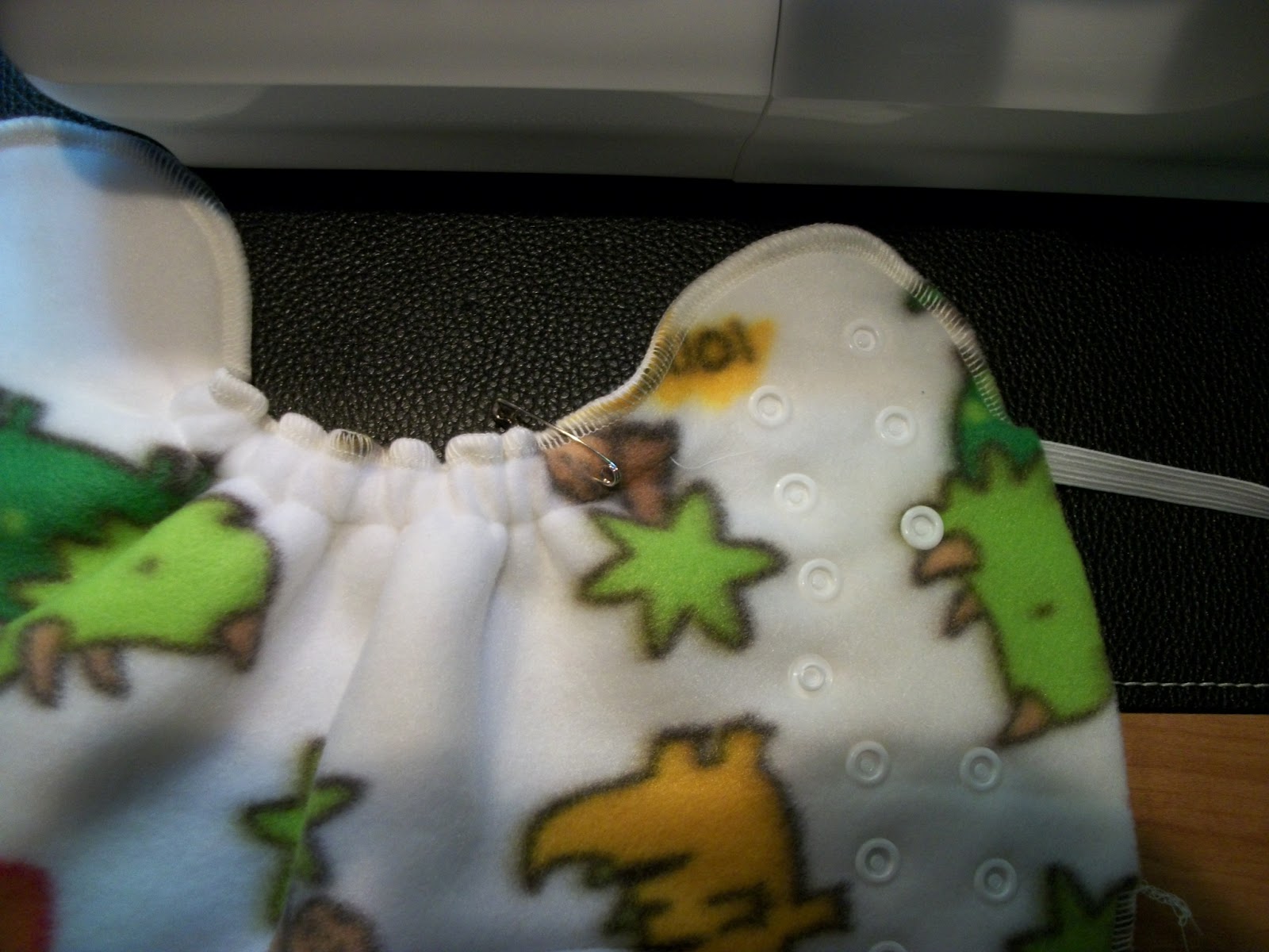 Simple Diaper-Sewing Tutorials: Installing Cased Elastic