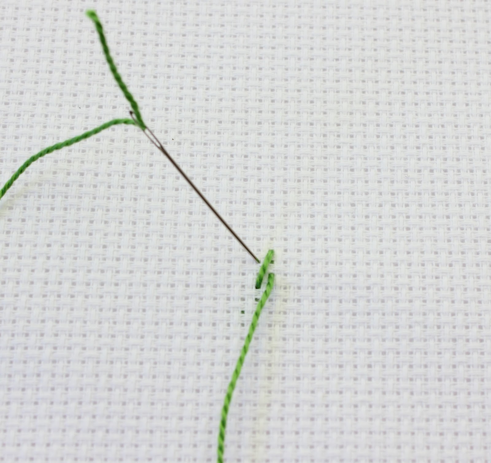 big B: 100 Stitches - Knotted Stitch