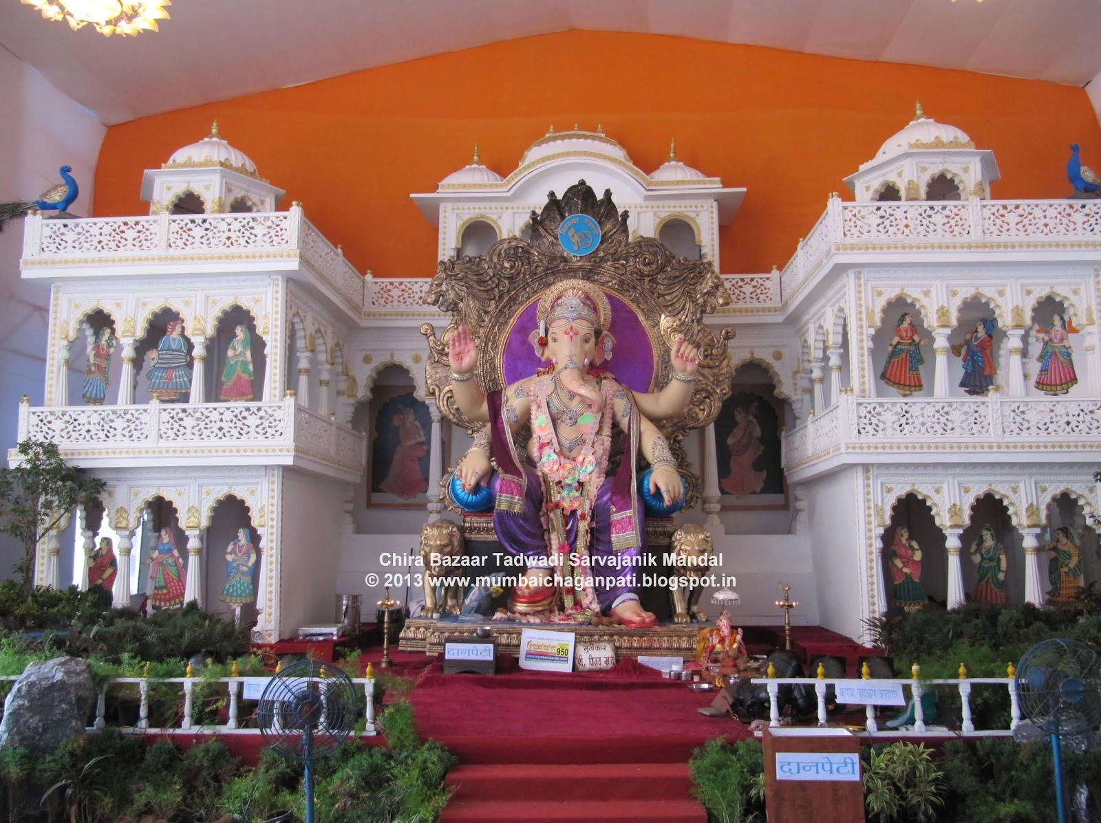 Mumbai Cha Ganpati: Chira Bazaar Tadwadi Sarvajanik Ganeshotsav Mandal