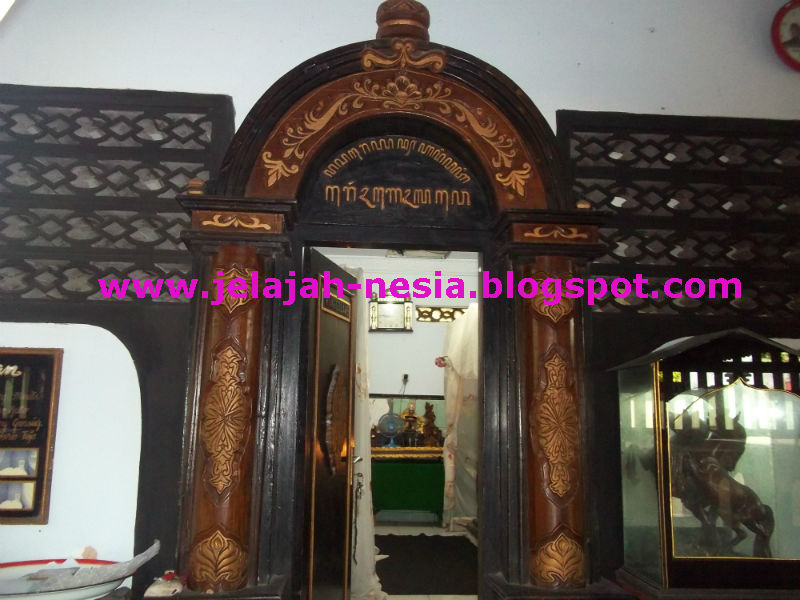 Misteri Tentang Makam Ronggolawe di Tuban - Kompasiana.com