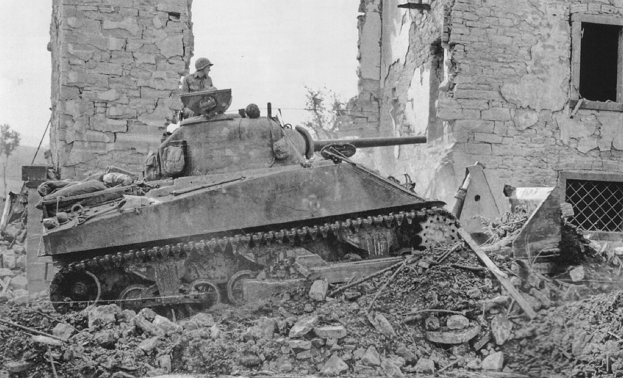 Panzerserra Bunker- Military Scale Models in 1/35 scale: M4A3 Sherman ...