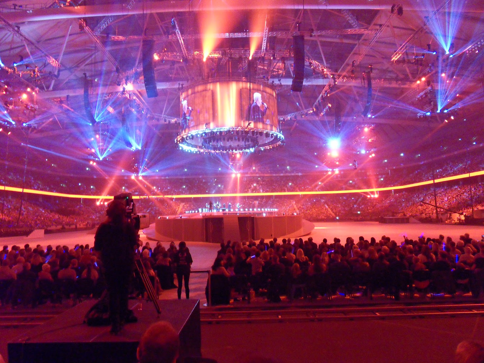 Come what may...: Invigning av Friends Arena