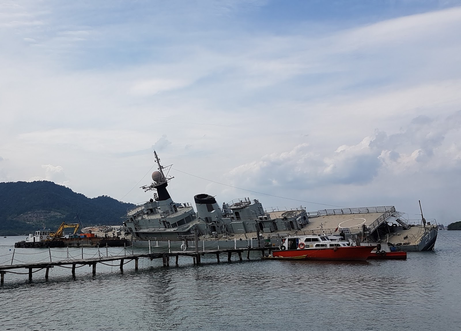 Xing Fu: THE KD RAHMAT WAS LISTING