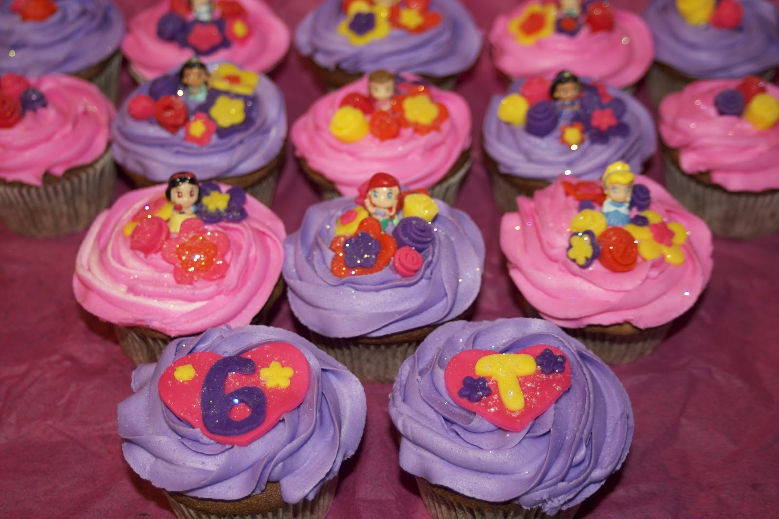 Charisma in Life & Love: Squinkie Cupcakes...
