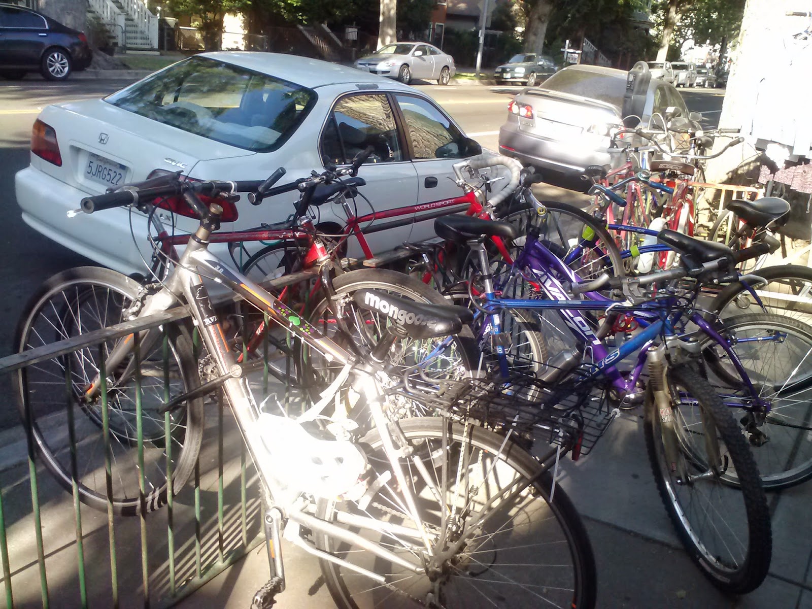 Bike doesn't fit on bike rack : r/bicycling