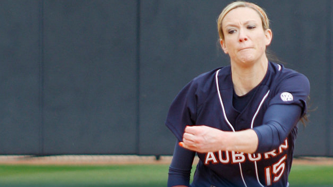 Softball. Former Tiger Angel Bunner Signs With NY/NJ Comets