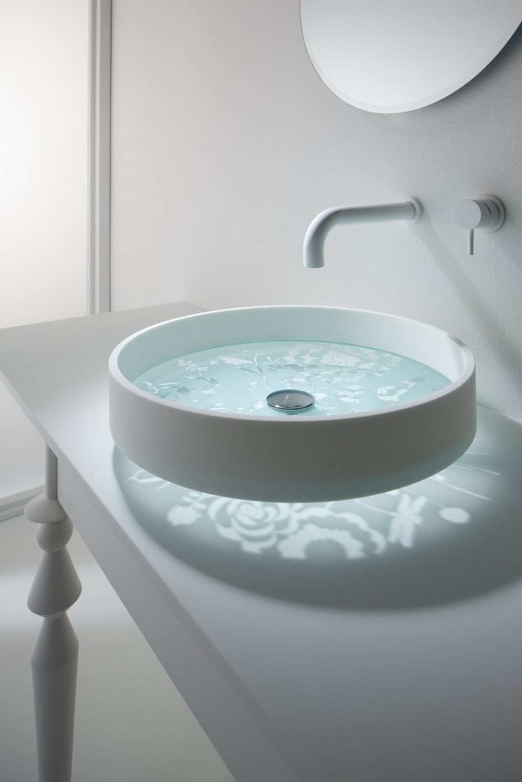 Watchful Eye of Venus: "Motif basin"....pattern into your bathroom