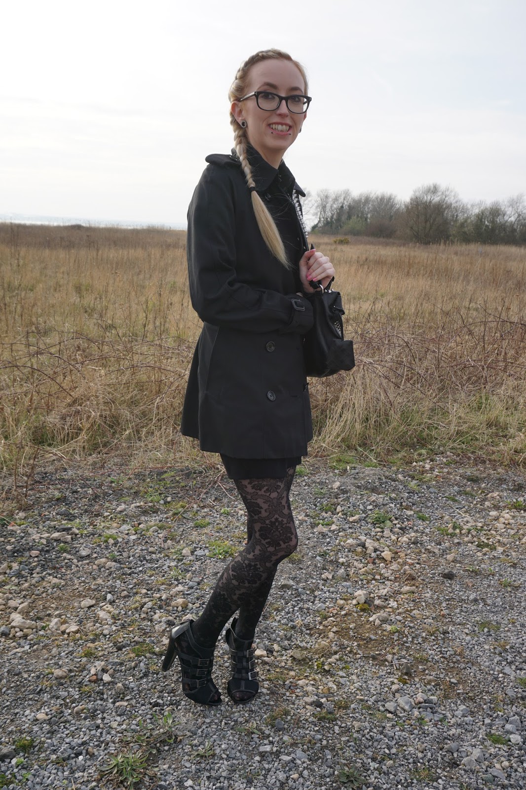 Tights and Ladders: Luxuriously Laced - Pretty Polly Glamorous Baroque ...