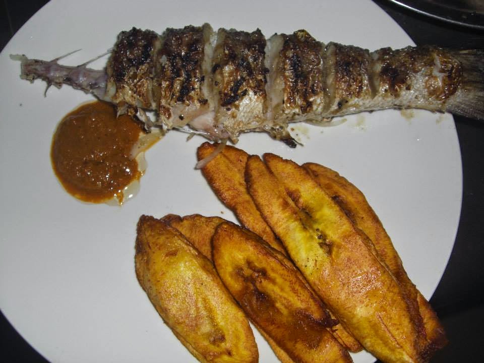 PARLER DES METS AFRICAIN. LA BONNE NOURRITURE: FRITE DE PLANTAIN