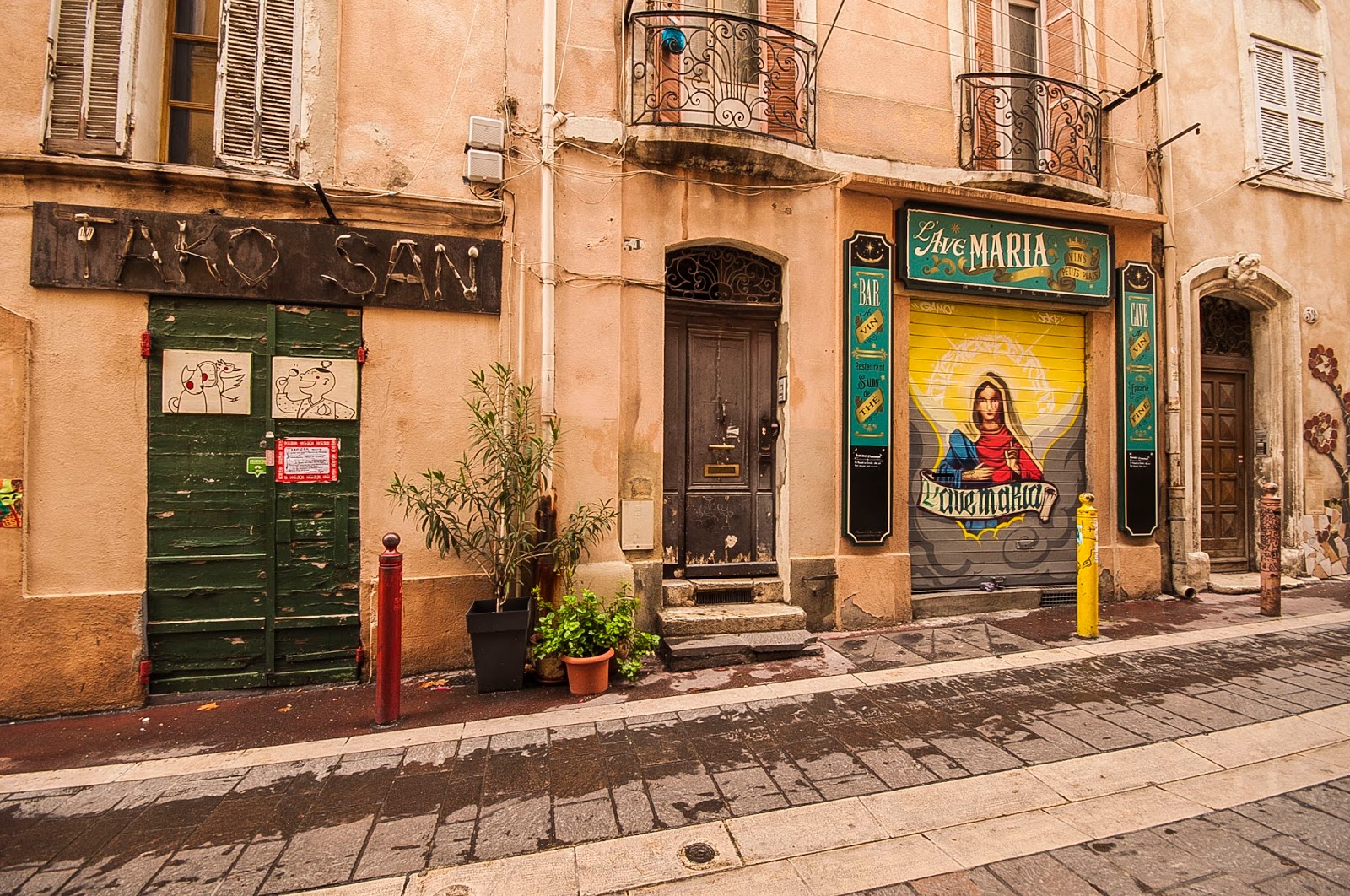 Crucero Barcelona-Malta. Marsella ~ El mirlo de papel