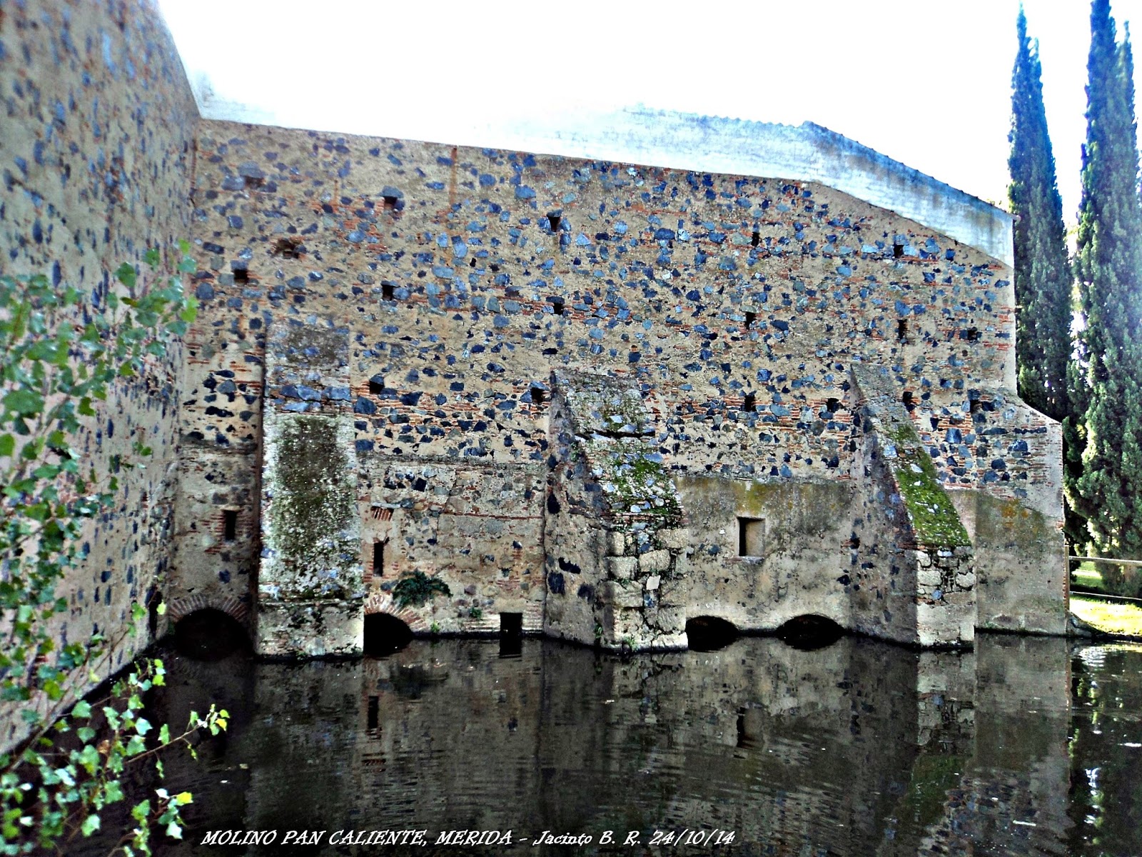 Trochando por Extremadura y alrededores: MÉRIDA, MOLINO DE PAN CALIENTE ...