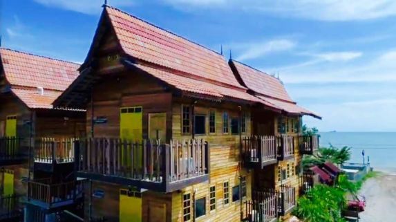 Kampong Pinang Sebatang Chalet Pengkalan Balak Melaka.