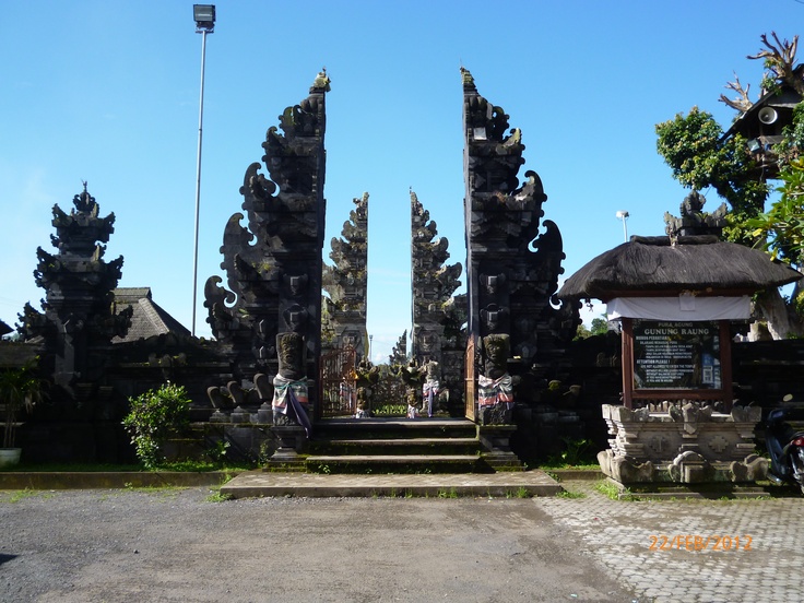 Colek Pamor: “Titi Gonggang” Tempat Bersumpah Di Pura Gunung Raung