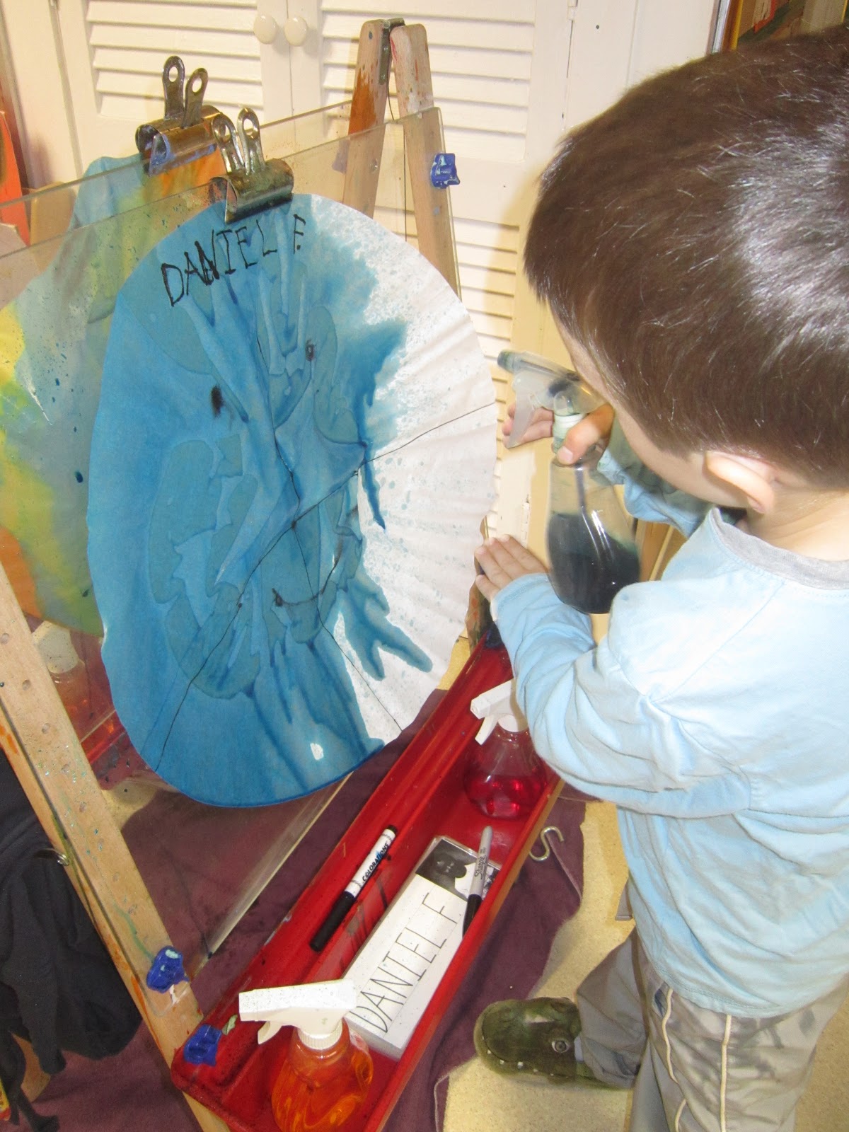 Playfully Learning: Spray Bottle/Marker Science Experiment