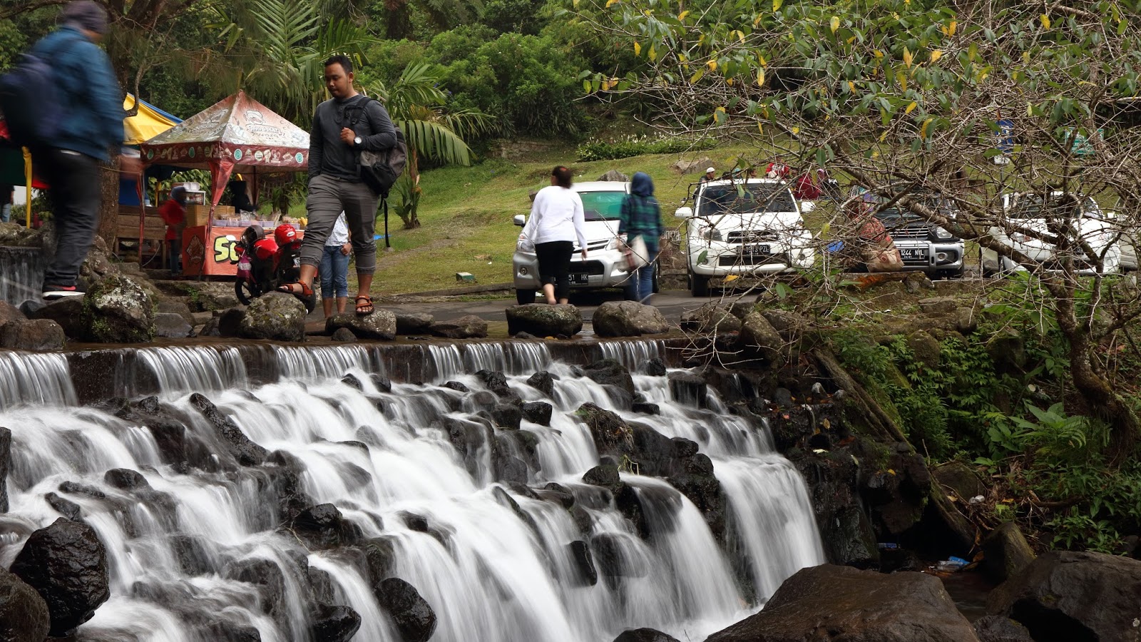 Liburan tahun baru di Kebun Raya Cibodas, Mengunjungi Curug Cibogo dan ...