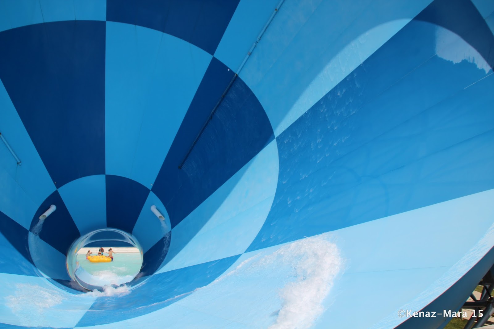 ChiIL Mama : ChiIL Mama's Adventures as a Raging Waves Waterpark ...