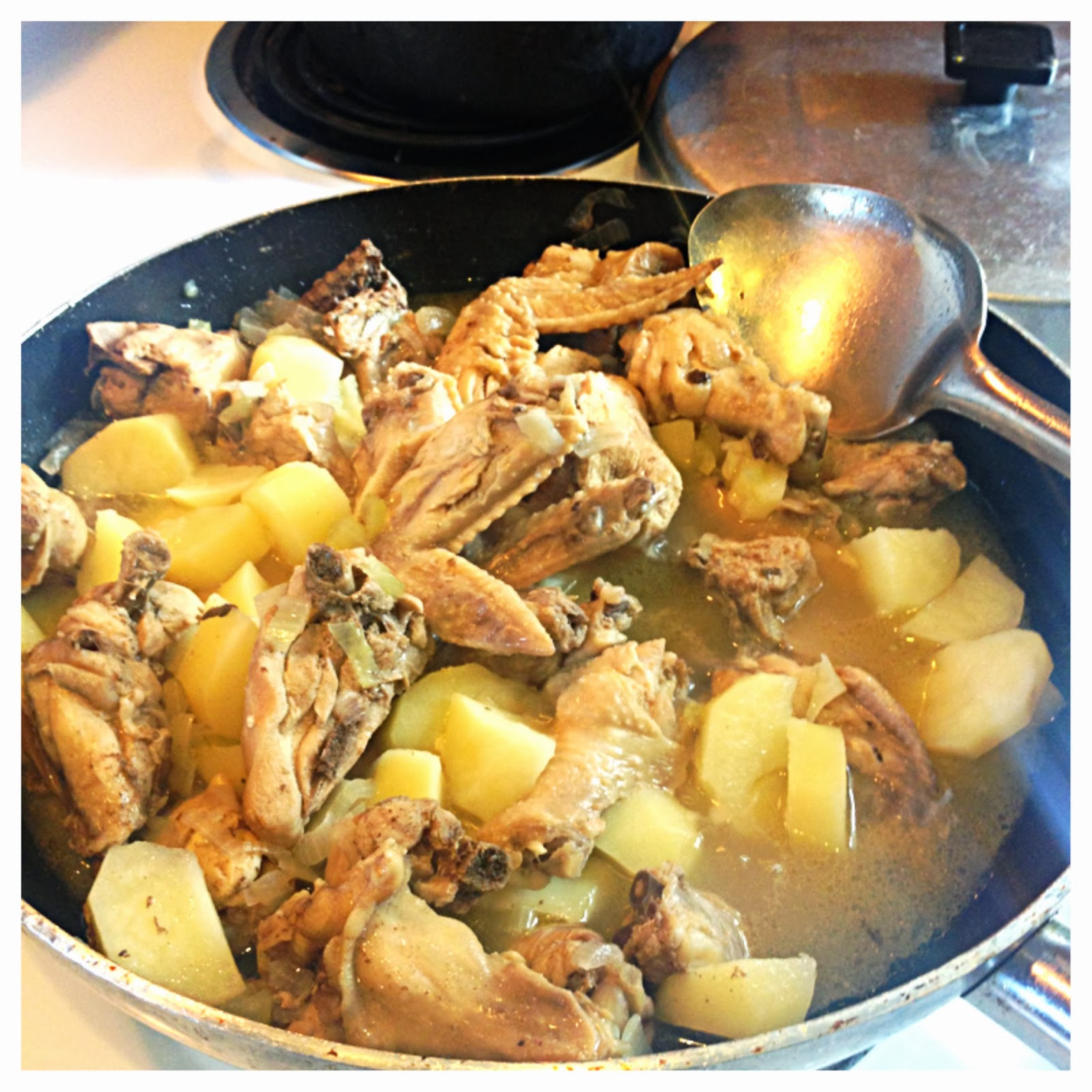 Benia's Belly-Full : Bahamian Chicken Souse