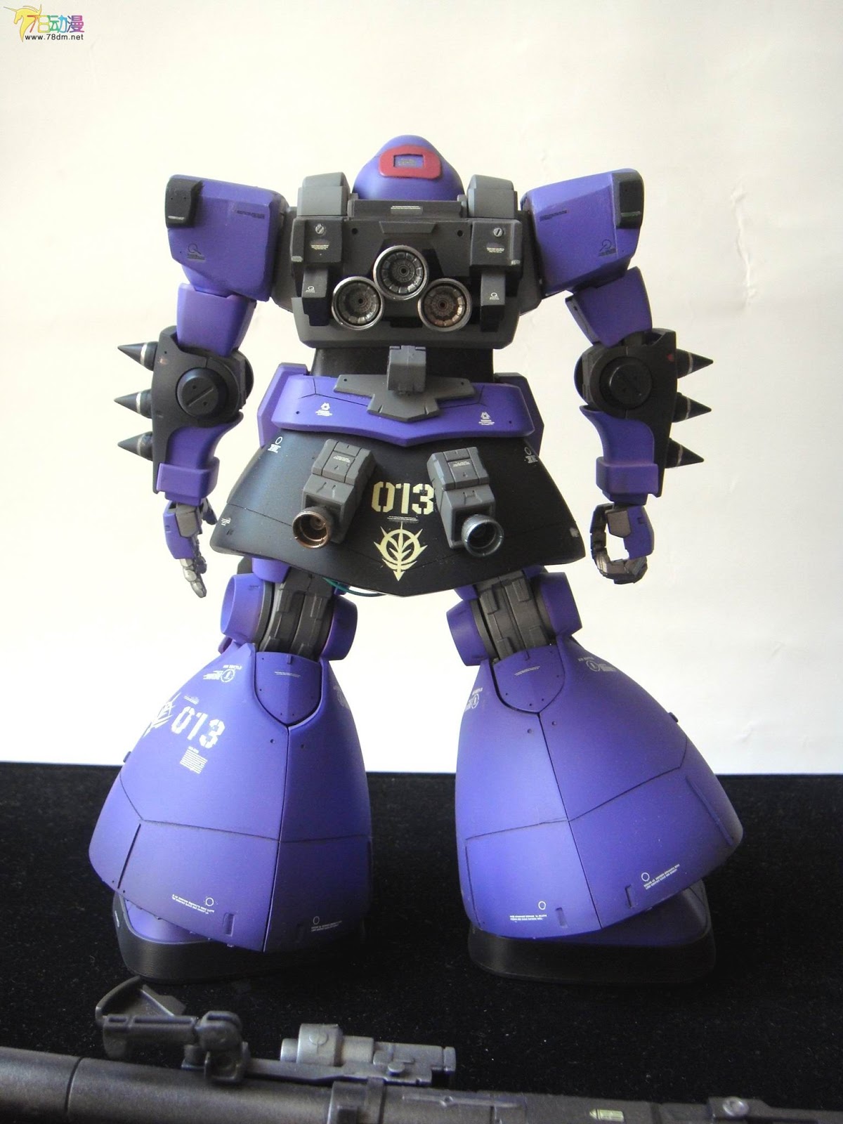 Gundam Family: MG 1/100 MS-09 Dom Custom Build