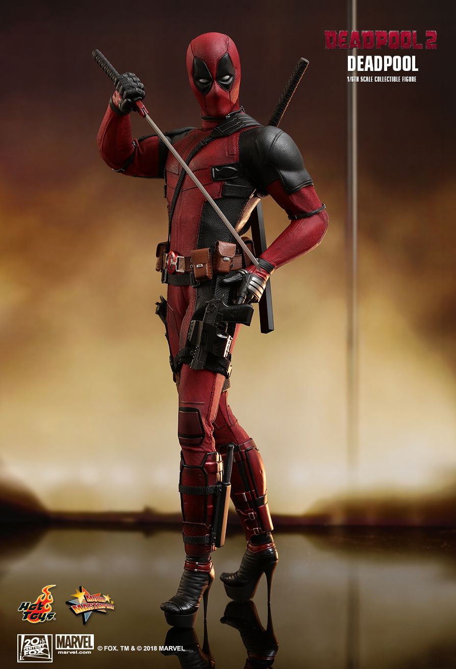 toyhaven: Preview Pics of Hot Toys MMS490 Deadpool 2 1/6th scale ...