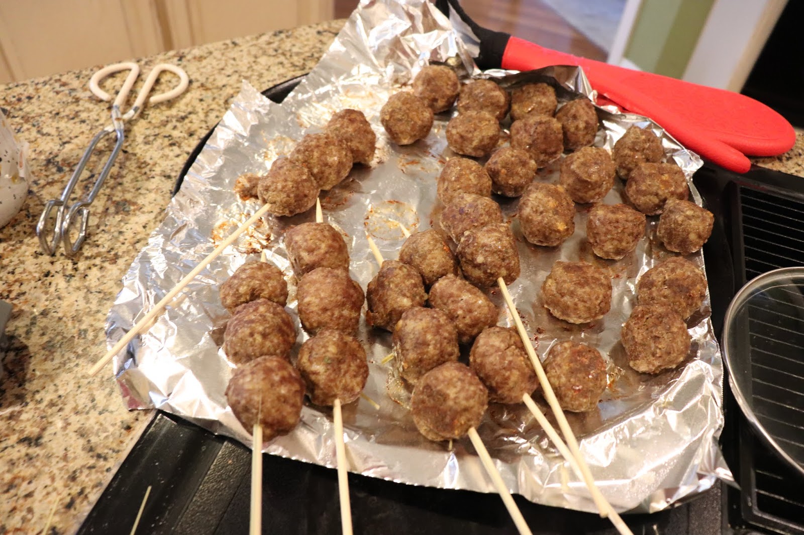 Momfessionals: Thankful for BOO Dinner