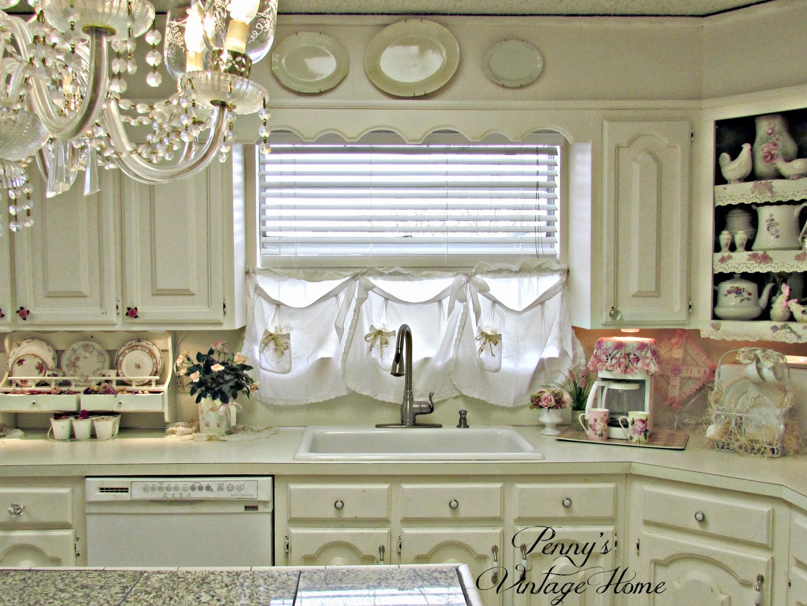 Penny's Vintage Home: Displaying Your Vintage Aprons