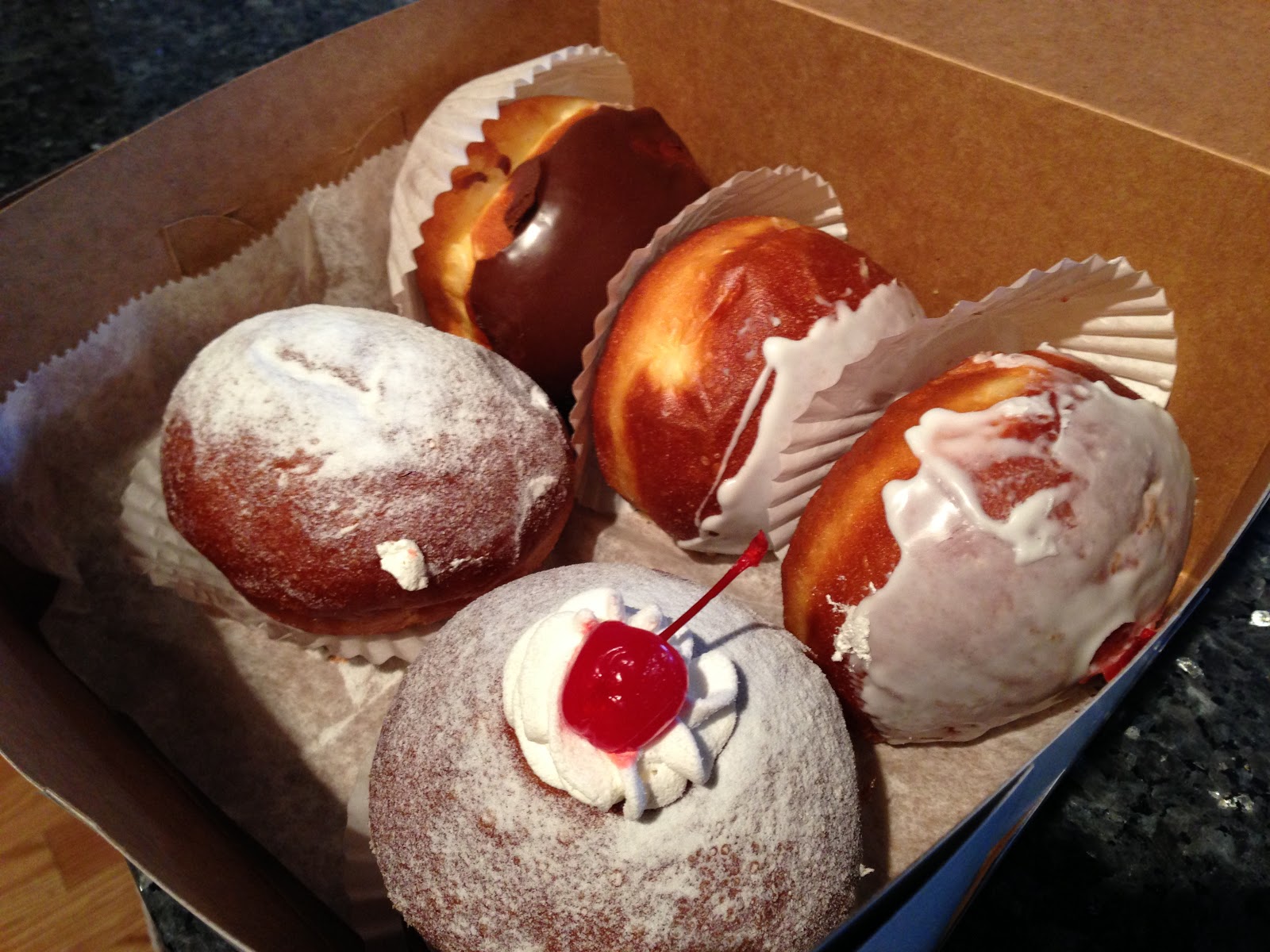 Eating for Sanity: Oak Mill Bakery **Paczki**