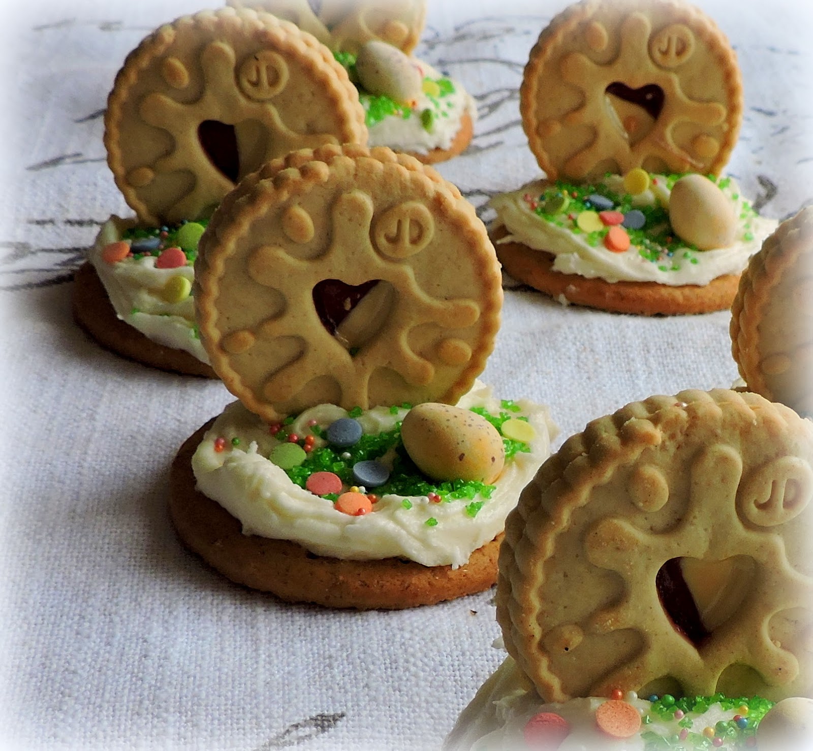 Garden Tomb Cookies | The English Kitchen