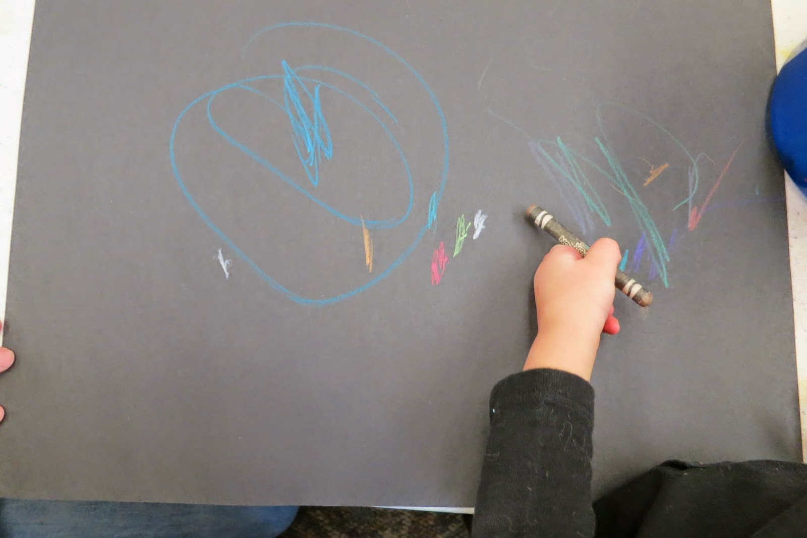 Toddler Art Class: Bright on Black : library makers