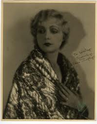 Its All About Life&Style: Edna Murphey, Women's "Anti-Odor Body" First