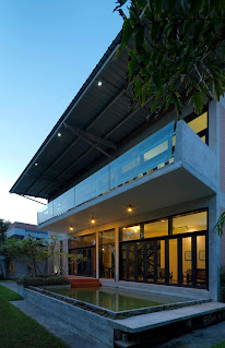 Biography: Architect Rafiq Azam/Shatotto