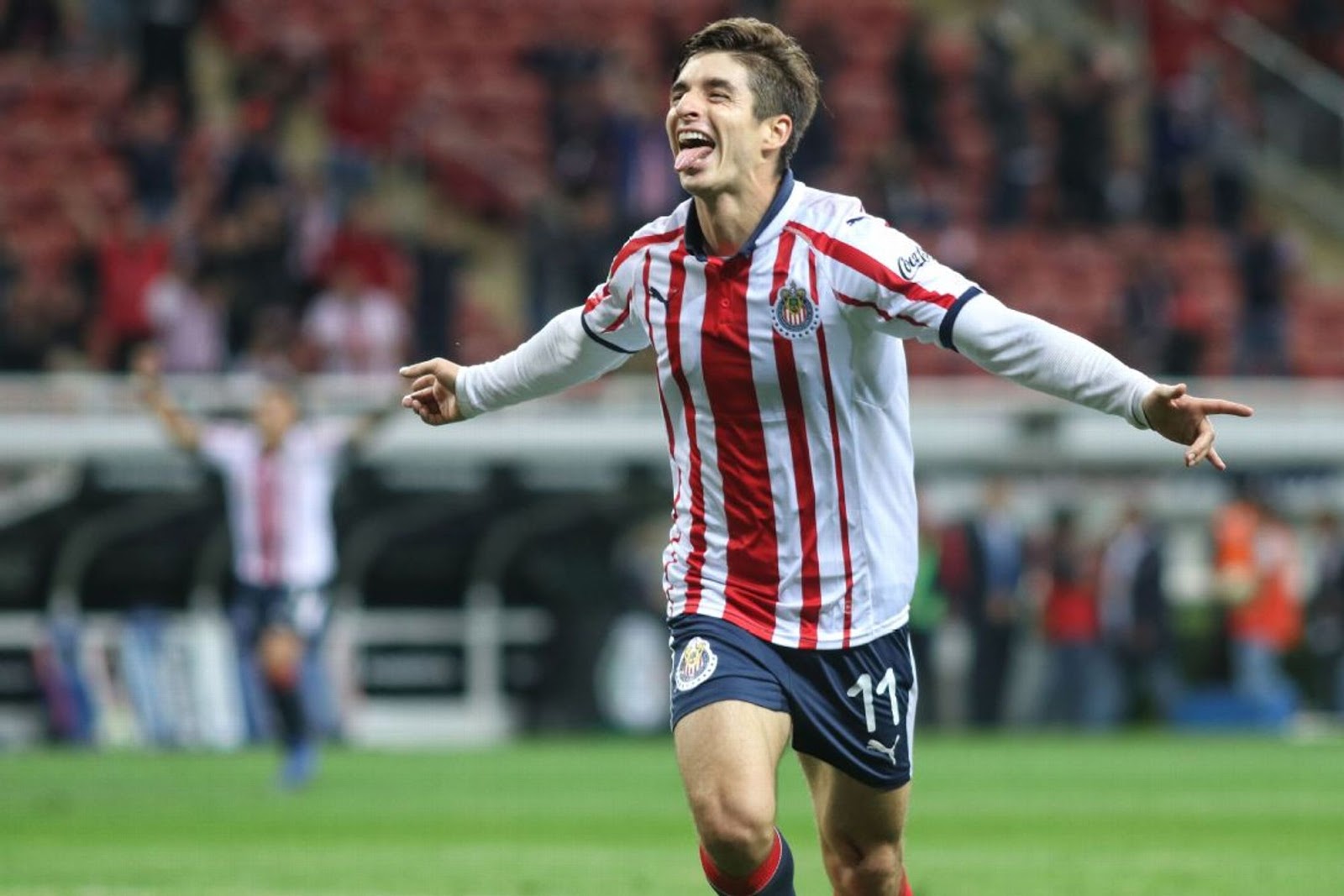 ISAAC BRIZUELA RENUEVA CON CHIVAS HASTA 2022 - ¡CHIVAS A GANAR!