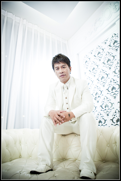 Kaye and Egbert: 加挑的婚紗電子檔 無修片