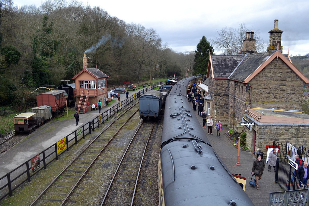 Calling at... British railway stations: Highley