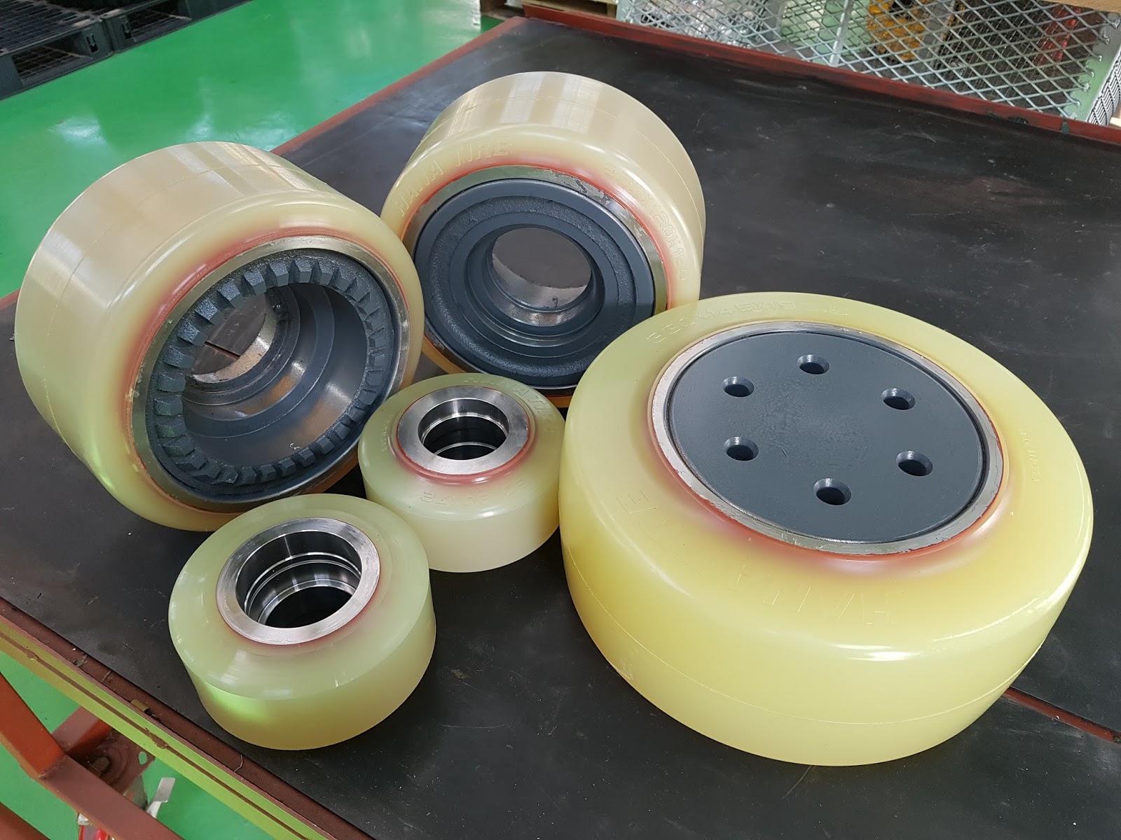 Forklift Urethane Tire Total Solution HANA TIRE: 2016