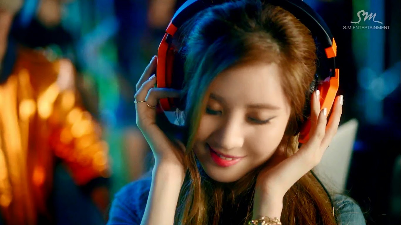 Star The World: Girl Generation TTS Holler