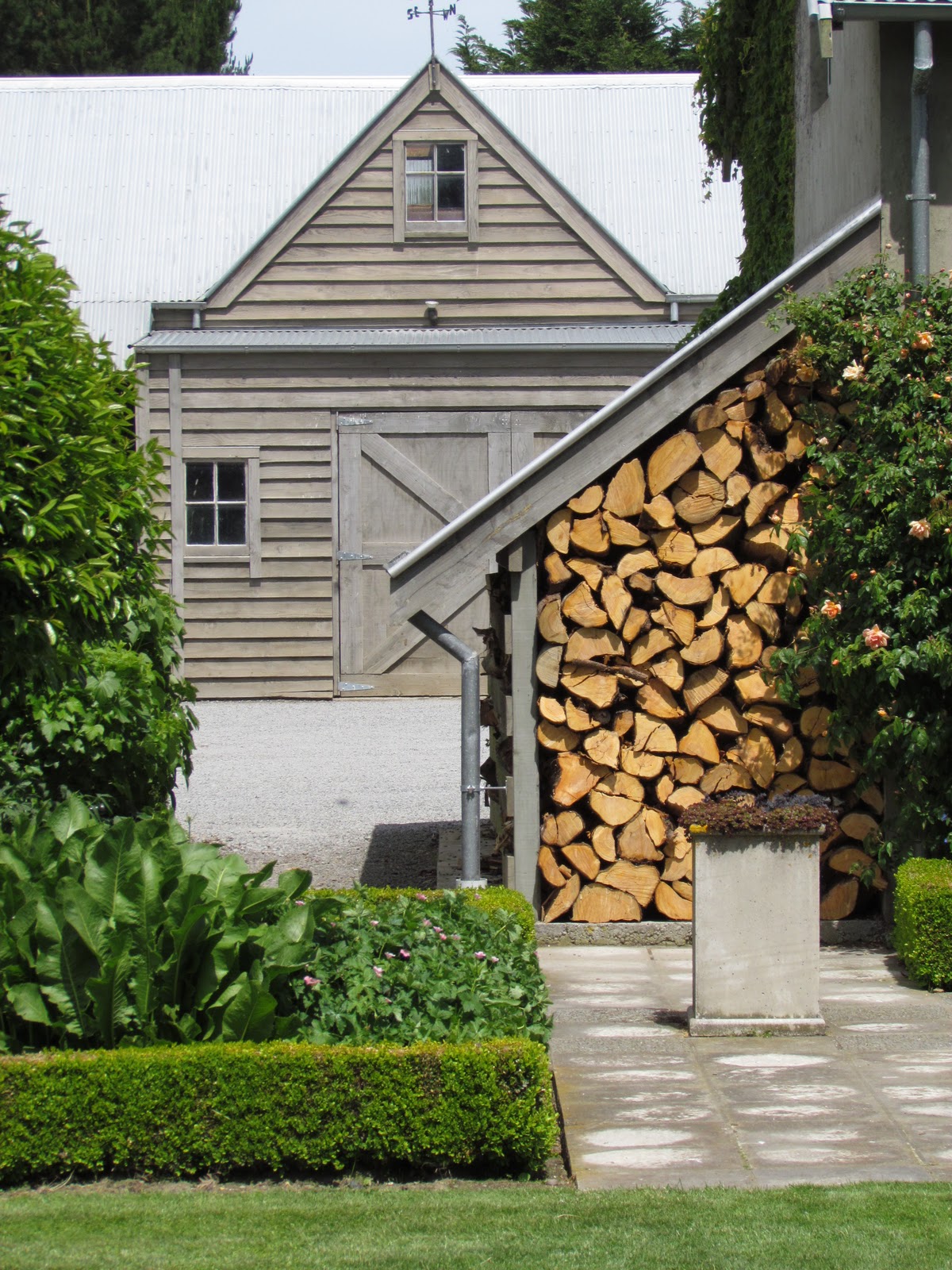 Lady Mondegreen's Secret Garden: Ohoka Garden Tour