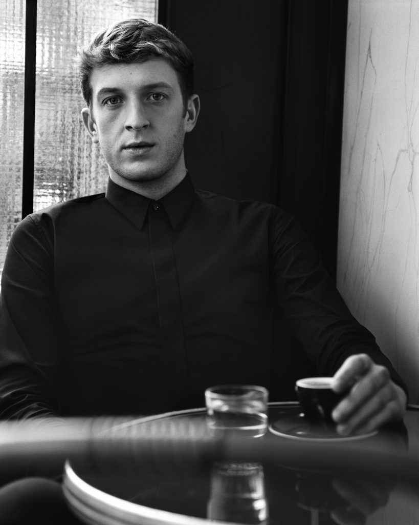 Édouard Louis para Document Journal por Alasdair McLellan