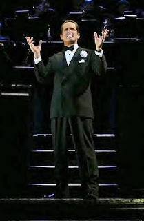 neptsdepths-Yahoo-Sports-blog: Let's Grab a Little Gregory!