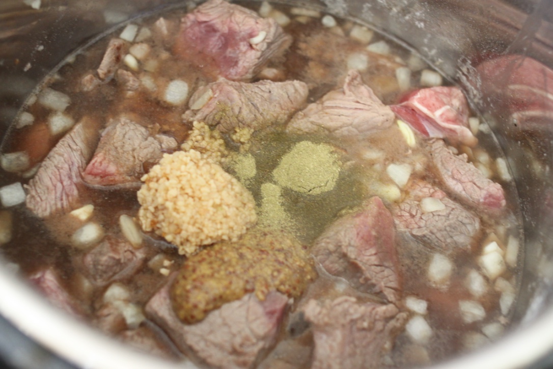 The Larson Lingo: Instant Pot Rosemary Beef Stew