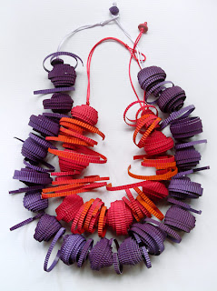 Elemeno P: Angela Simone